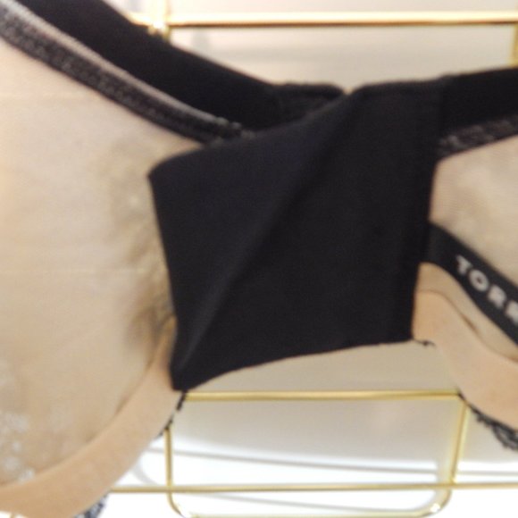 torrid | Intimates & Sleepwear | Torrid Lightly Lined Black Lace Bra ...